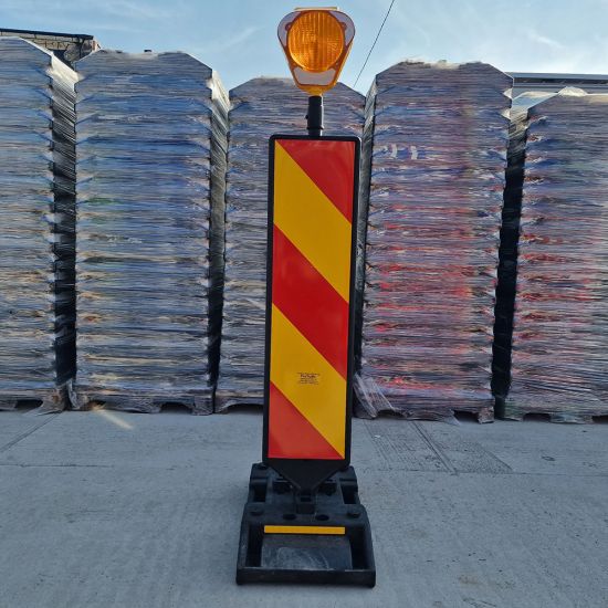 Kit baliza directionala 15kg, folie clasa 1 cu lampa solara si adaptor ...