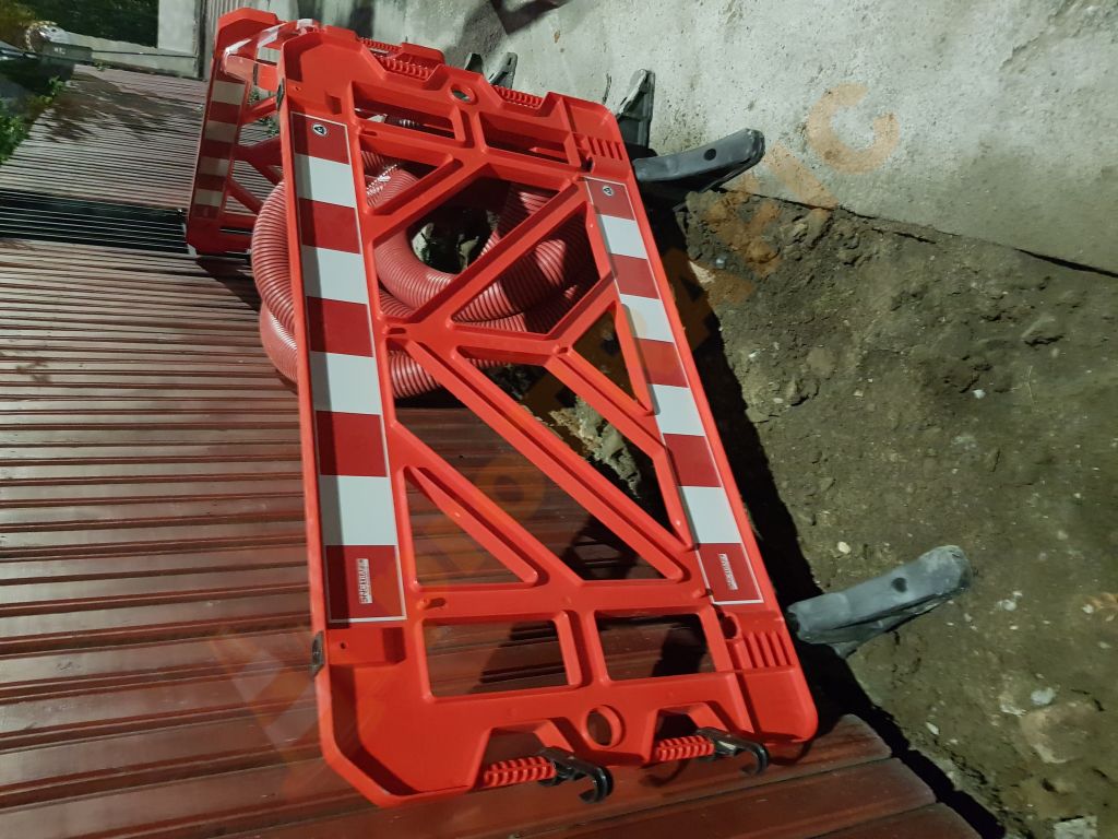 Bariera modulara pentru semnalizare lucrari 1500x1000 mm, rosie ...