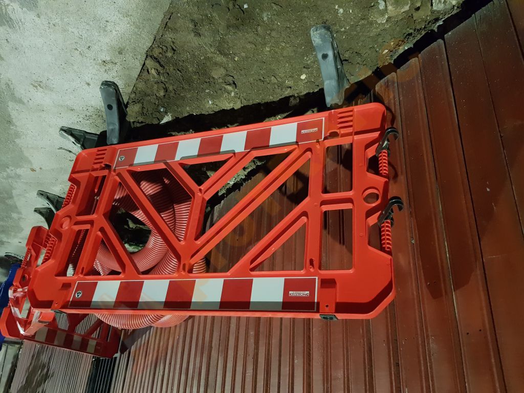 Bariera modulara pentru semnalizare lucrari 1500x1000 mm, rosie ...